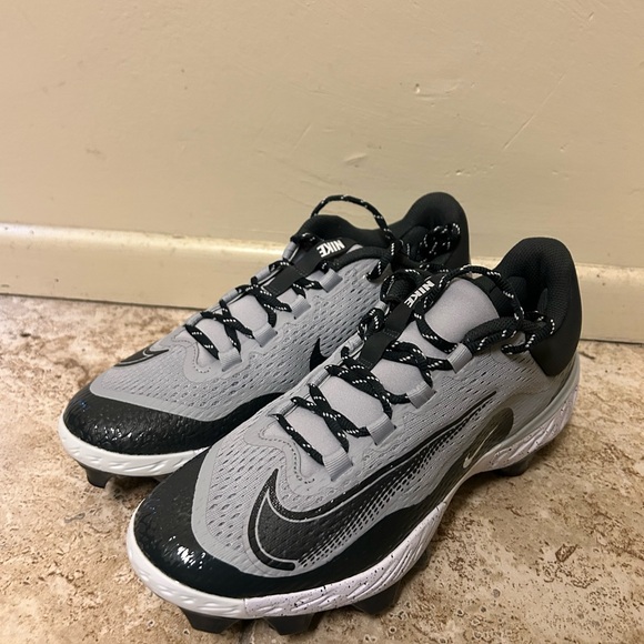 Nike | Shoes | Men Nike Alpha Huarache Elite 4 Low Mcs Grey Baseball ...